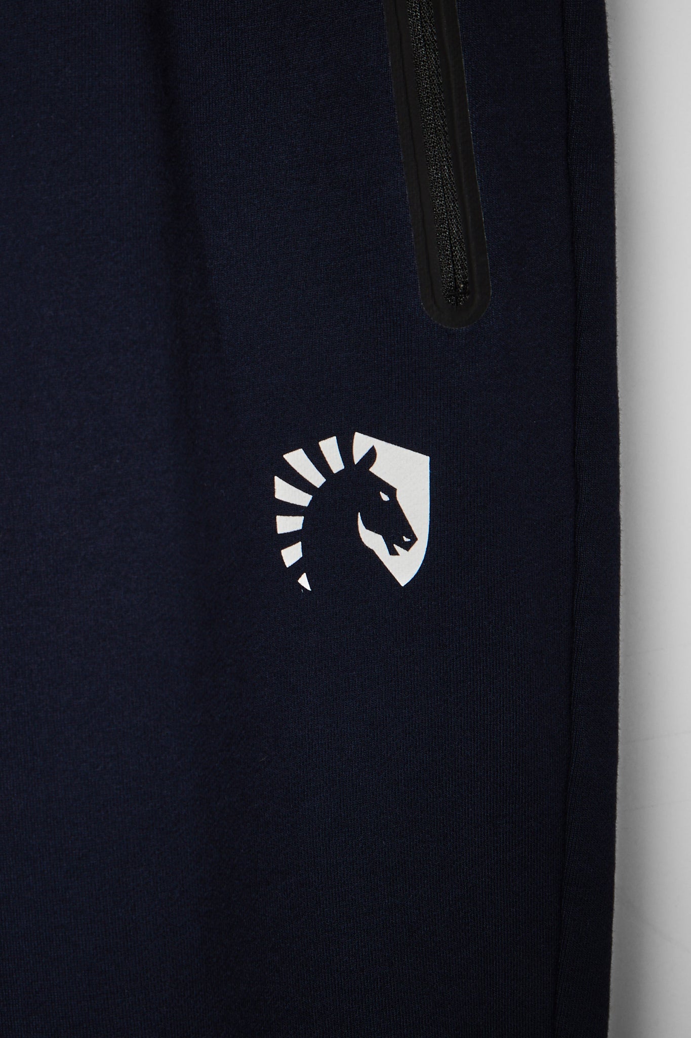 LIQUID CREST JOGGER | Team Liquid